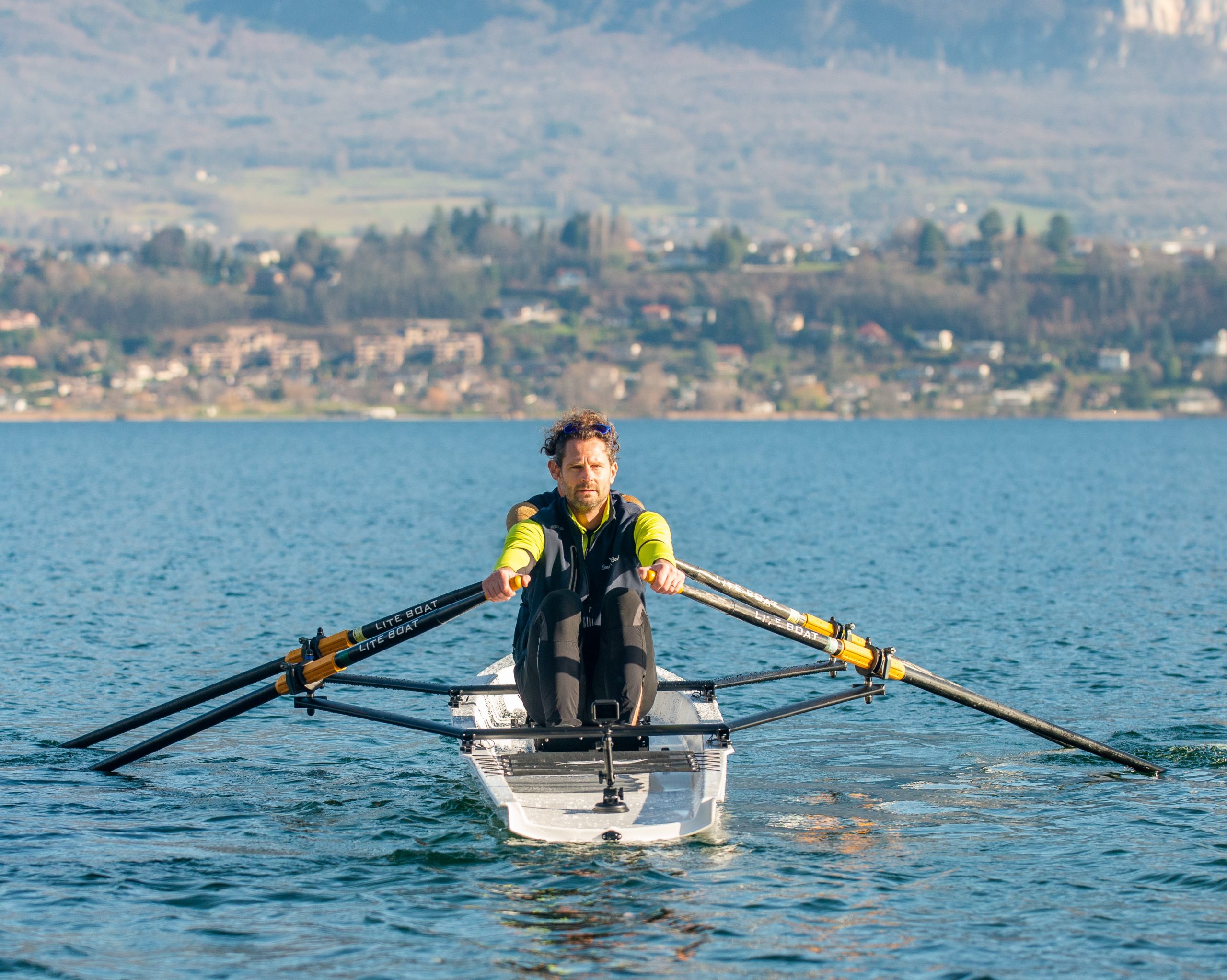 Coastal rowing boats and recreational rowing boats